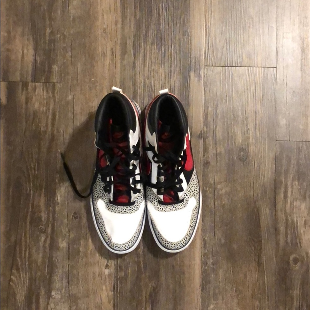 Nike Delta Force Sneakers - Gem